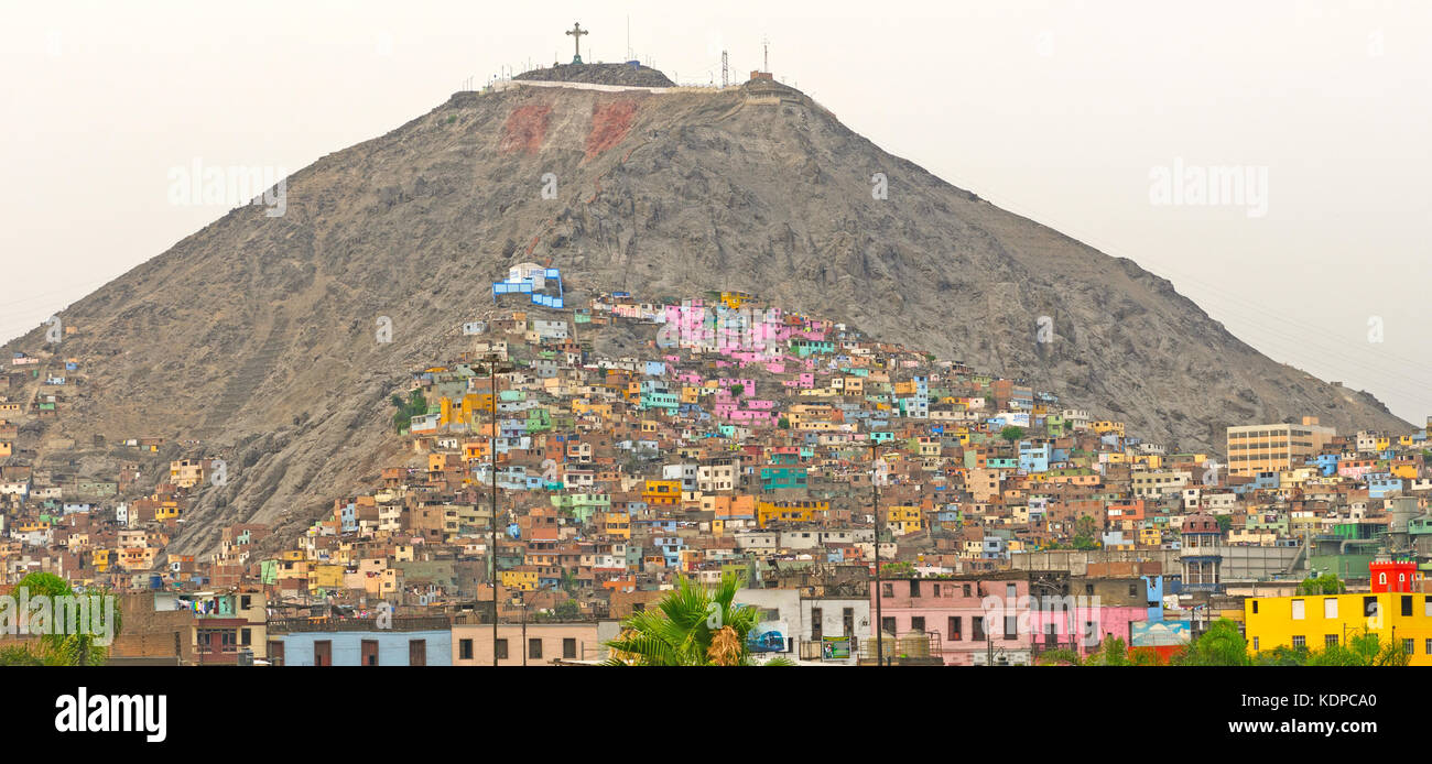 Barrios on a Hill in Lima, Peru Stock Photo - Alamy