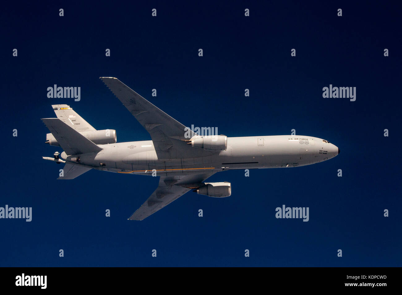 Plane in Flight Stock Photo - Alamy