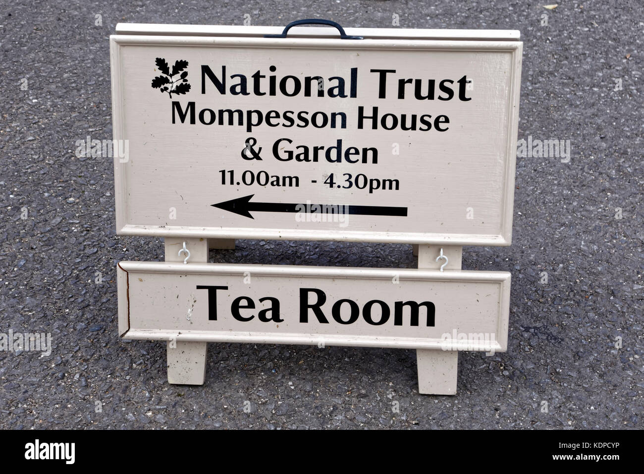 National Trust Mompesson House & Garden sign in Choristers Square ...
