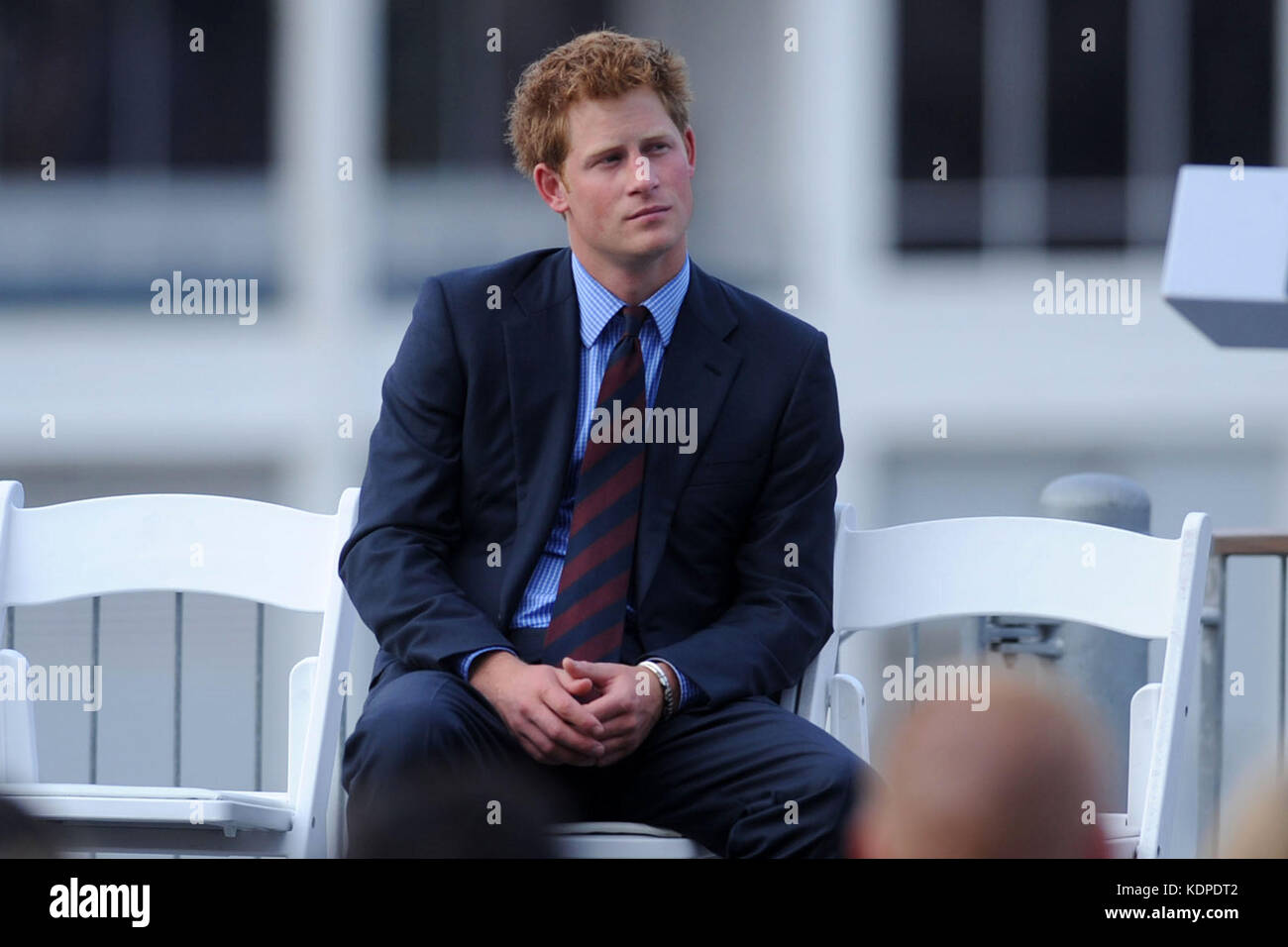 NEW YORK - JUNE 25: Prince Harry (R) speaks with U.S. Marine veteran ...