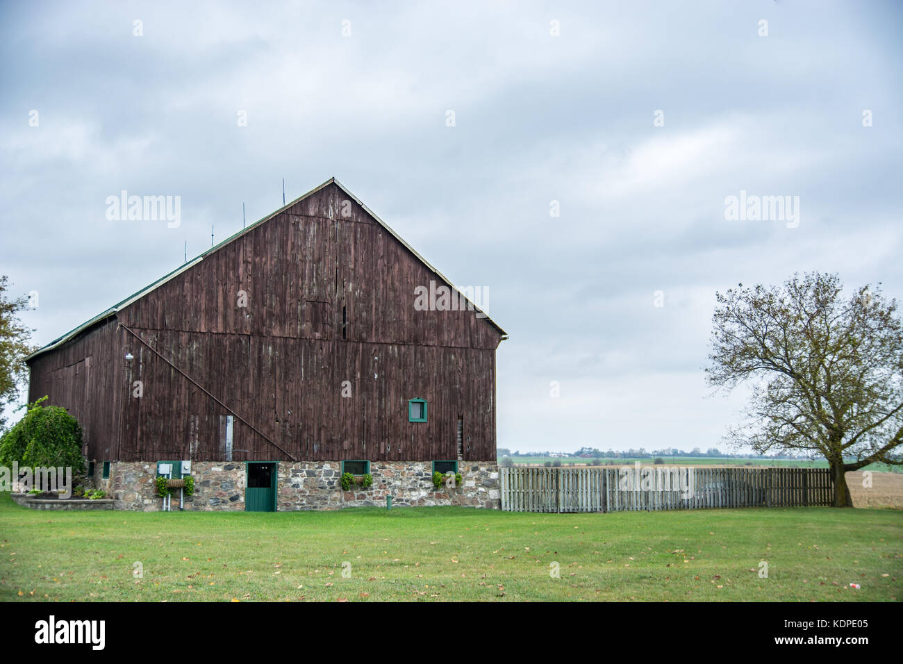 Farm architecture barn ontario hi-res stock photography and images - Alamy