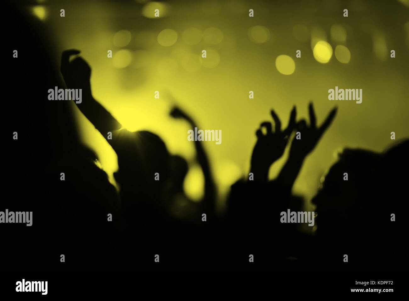 Hands up crowd bar hi-res stock photography and images - Alamy