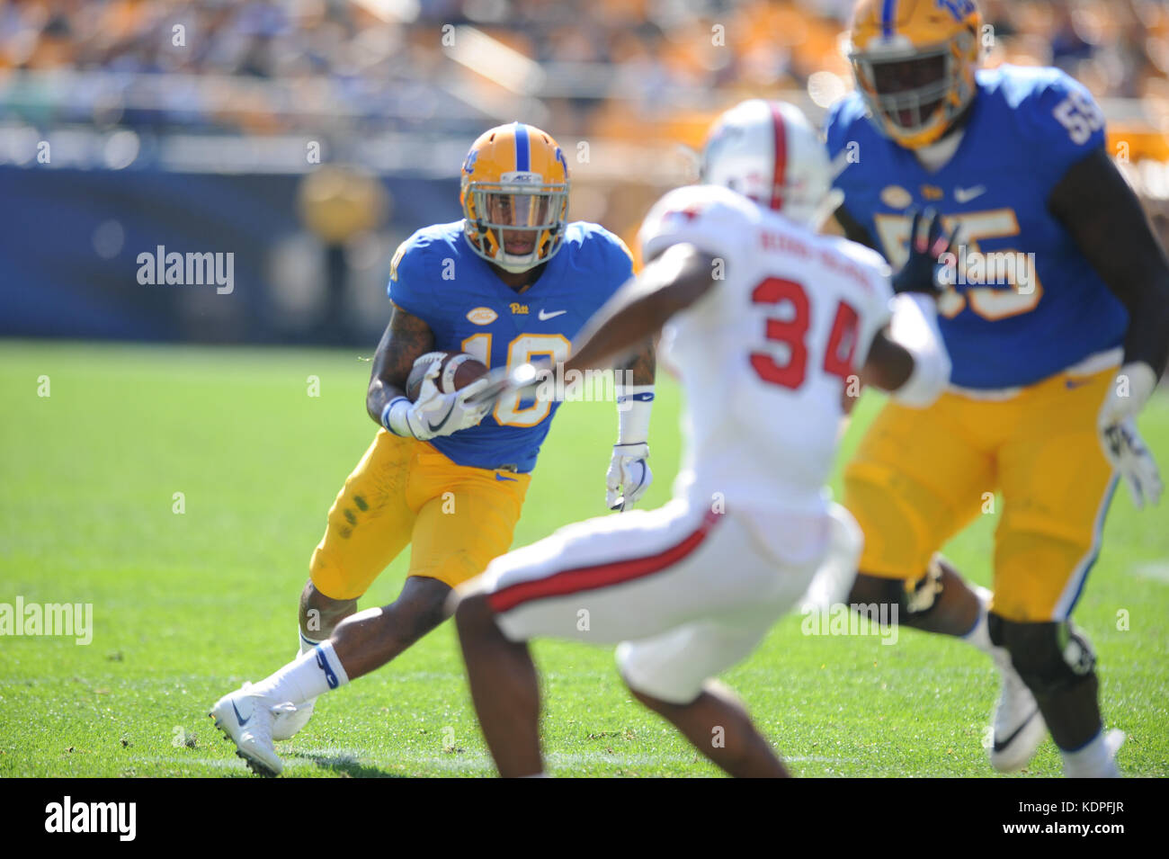 Oct 14th, 2017: Quadree Henderson #10 during the Pitt Panthers vs NC ...