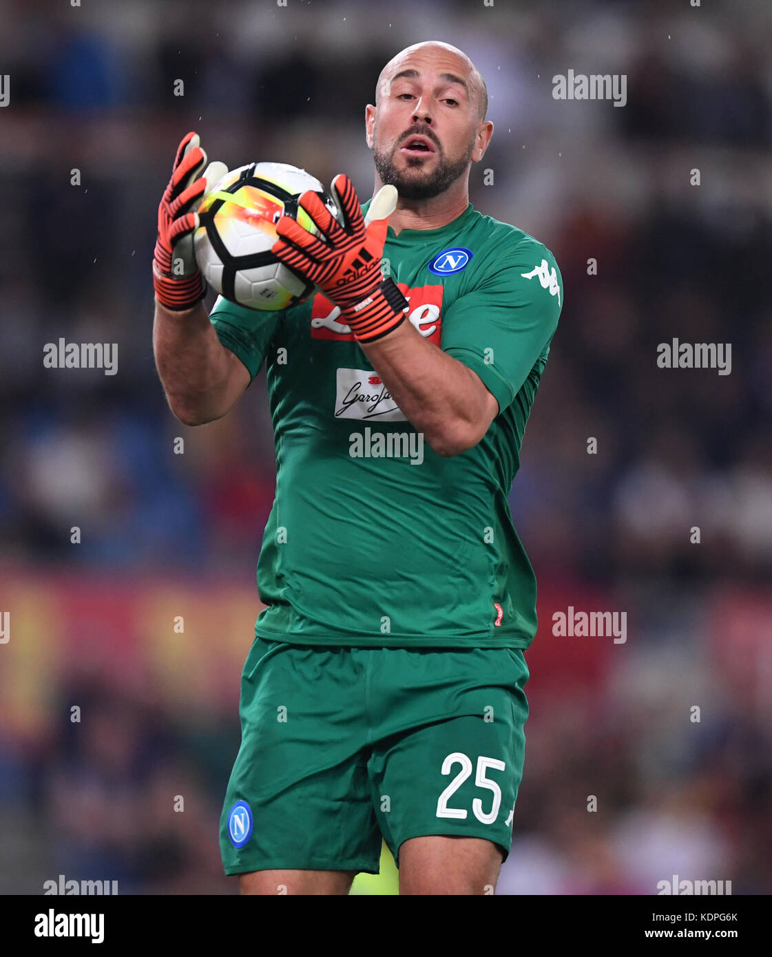 Roma, Italy. 14th Oct, 2017. Napoli's goal keeper Pepe Reina competes ...