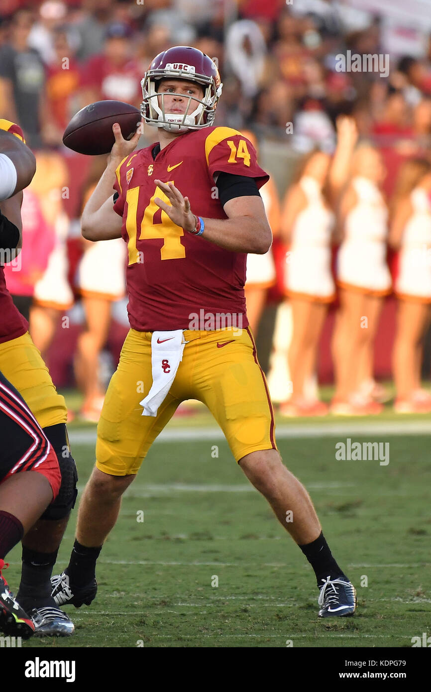 Los Angeles, CA, USA. 14th Oct, 2017. USC Trojans quarterback Sam ...