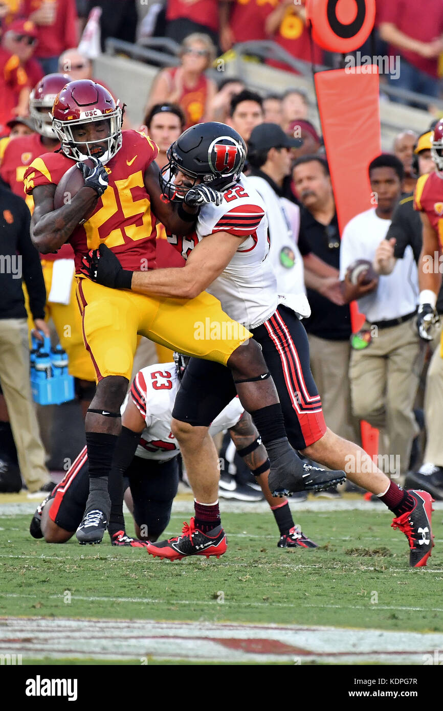 Los Angeles, CA, USA. 14th Oct, 2017. USC Trojans running back Ronald ...