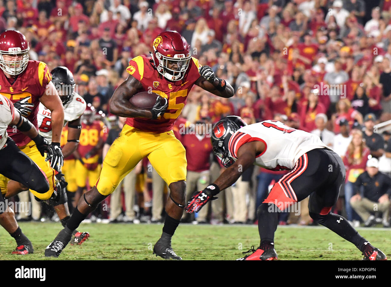 Los Angeles, CA, USA. 14th Oct, 2017. USC Trojans running back Ronald ...