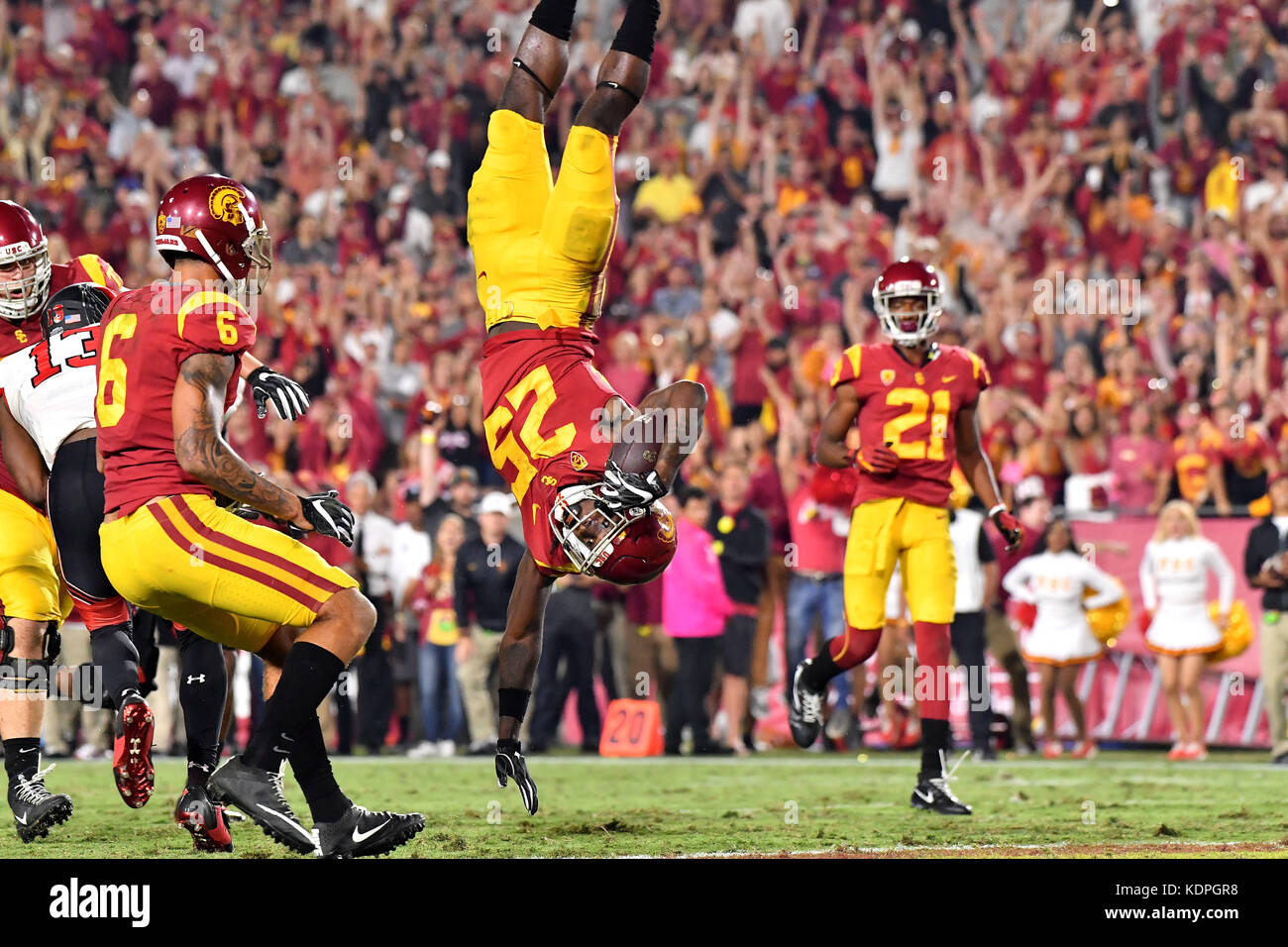 Los Angeles, CA, USA. 14th Oct, 2017. USC Trojans running back Ronald ...