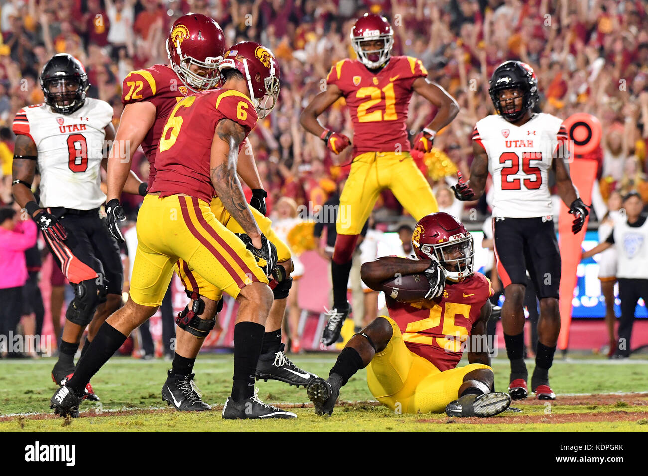 Los Angeles, CA, USA. 14th Oct, 2017. USC Trojans running back Ronald ...