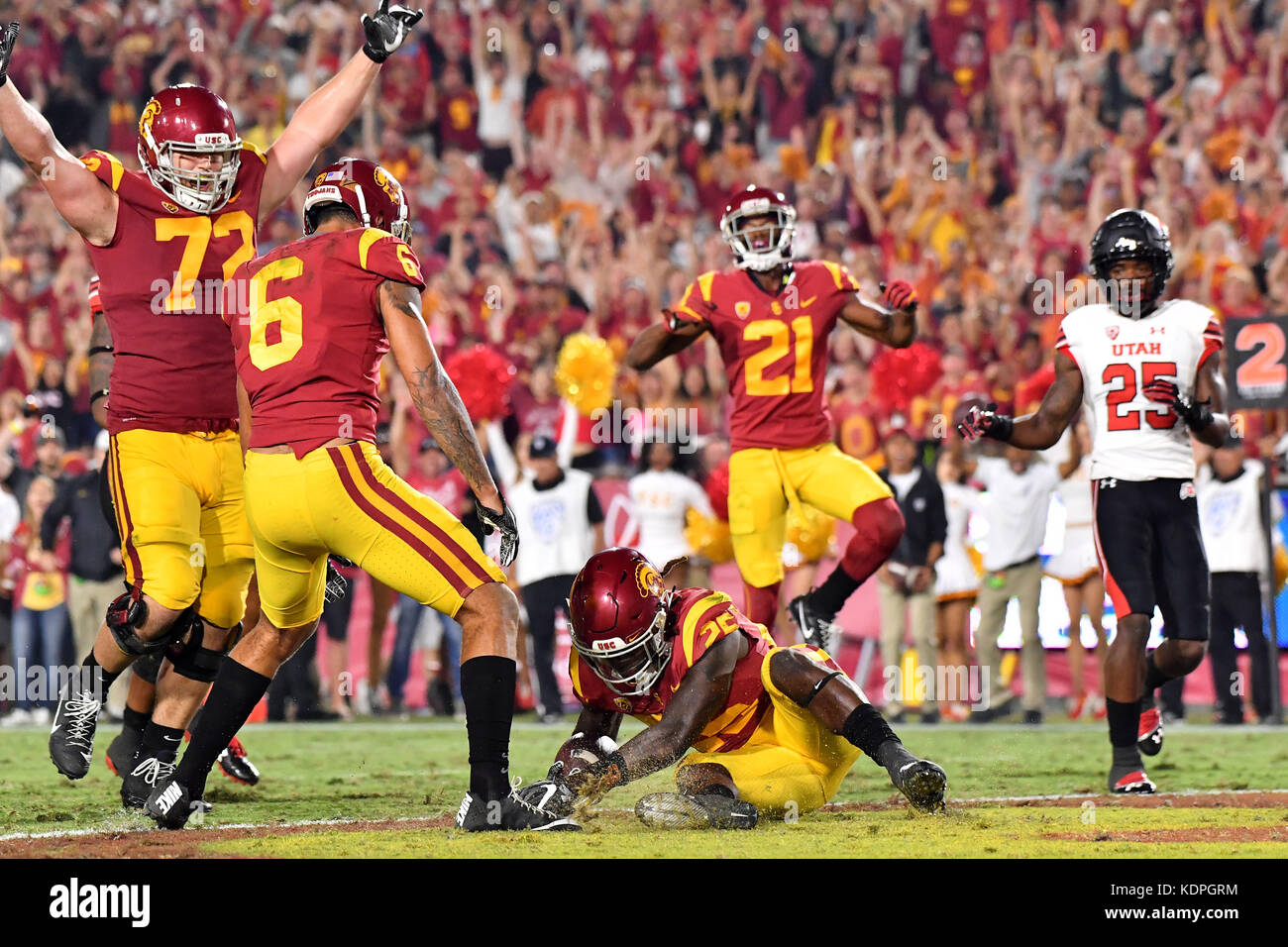 Los Angeles, CA, USA. 14th Oct, 2017. USC Trojans running back Ronald ...