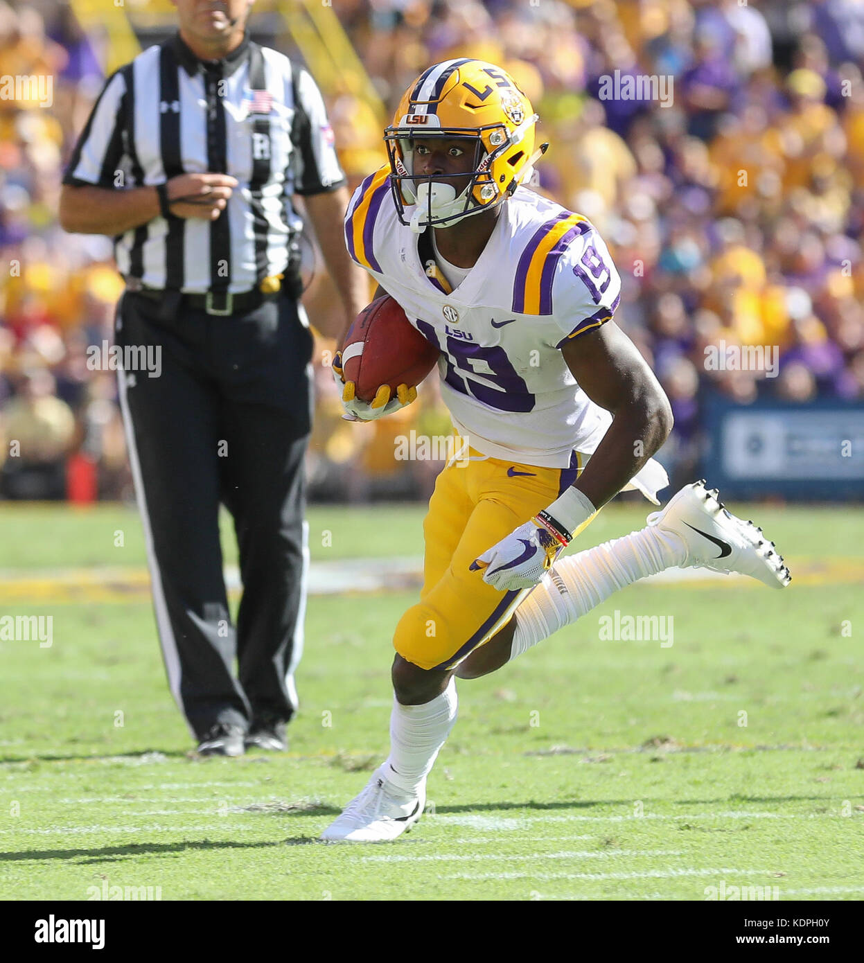 Baton Rouge, LA, USA. 14th Oct, 2017. LSU's Derrick Dillon #19 runs on ...