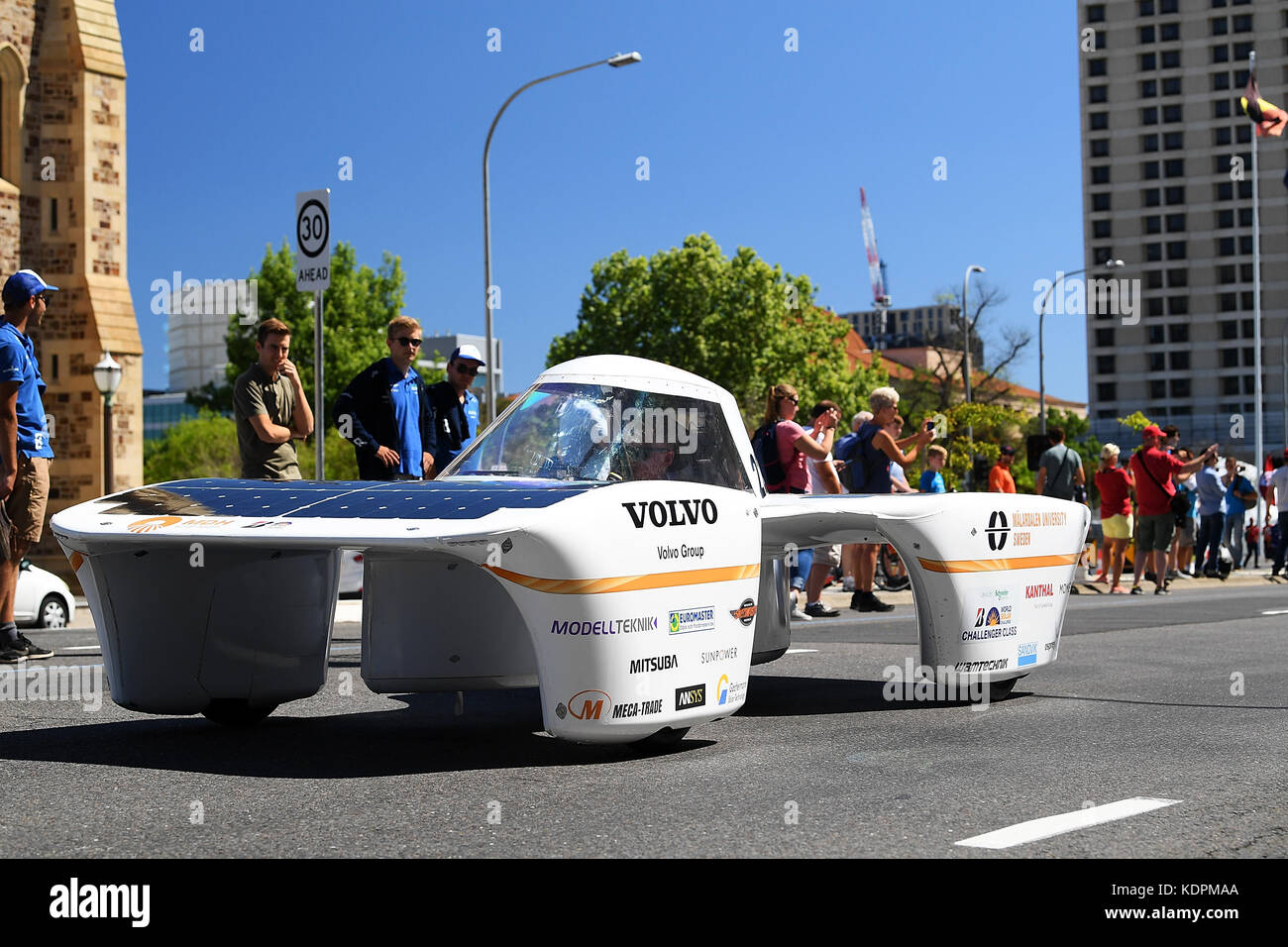 Canberra. 15th Oct, 2017. Solar vehicle MDH Solar Car of Sweden ...