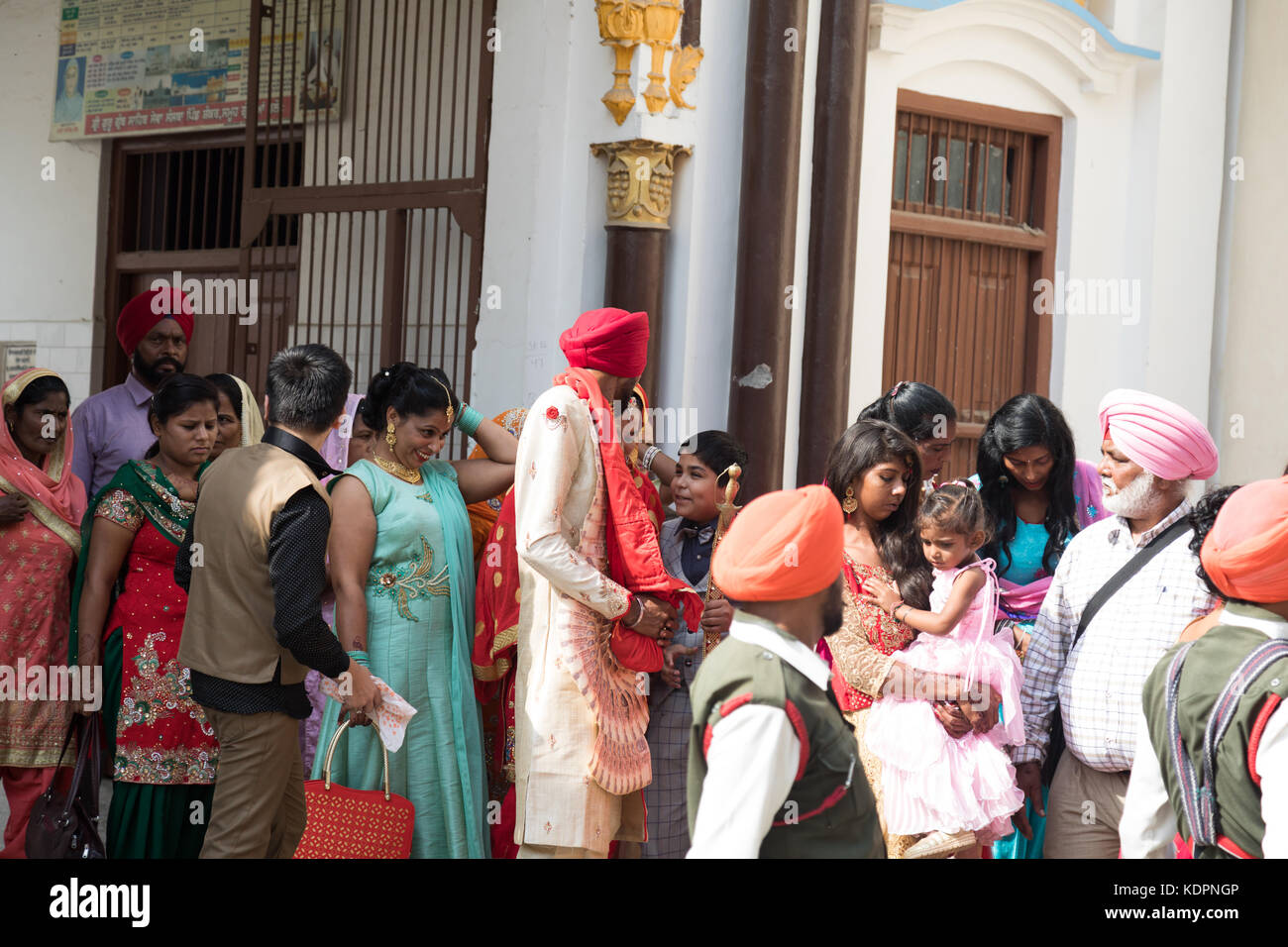 Shankar, Panjab, India. 15 October 2017. Sikh wedding celebrations in ...