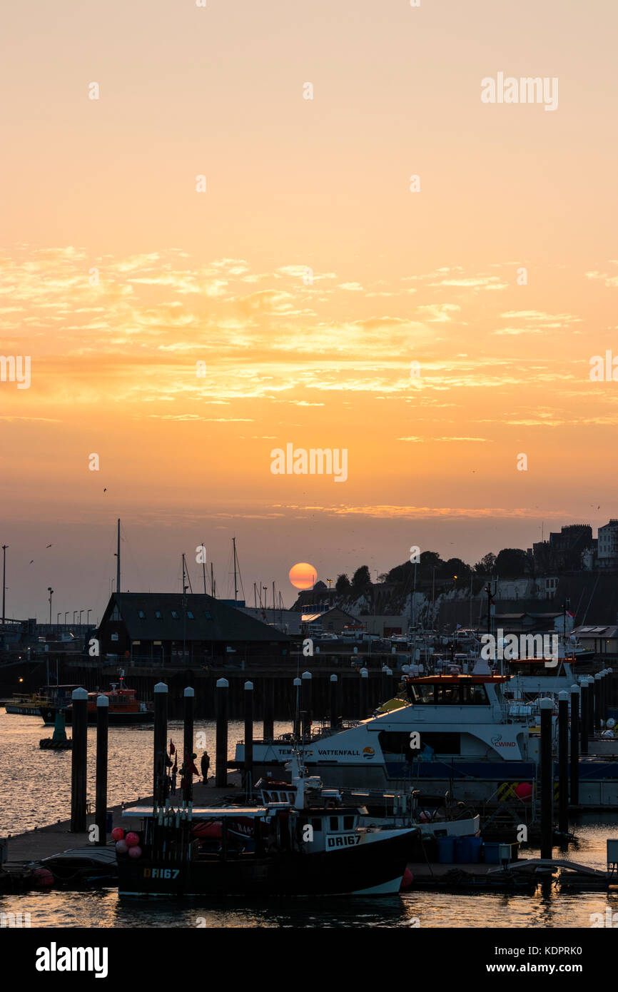 Dust effect hi-res stock photography and images - Alamy