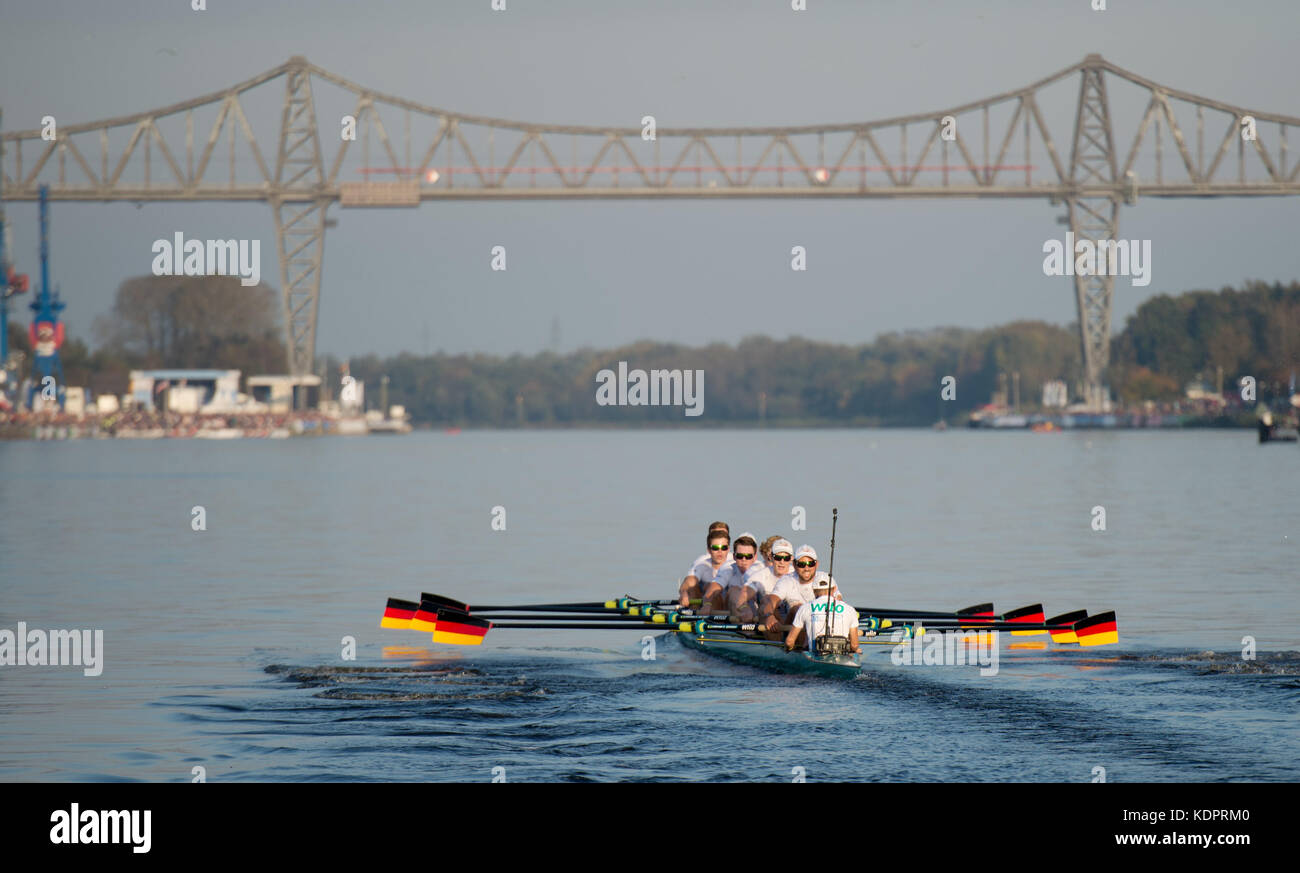 Rendsburg, Germany. 15th Oct, 2017. The German eight heading for the ...
