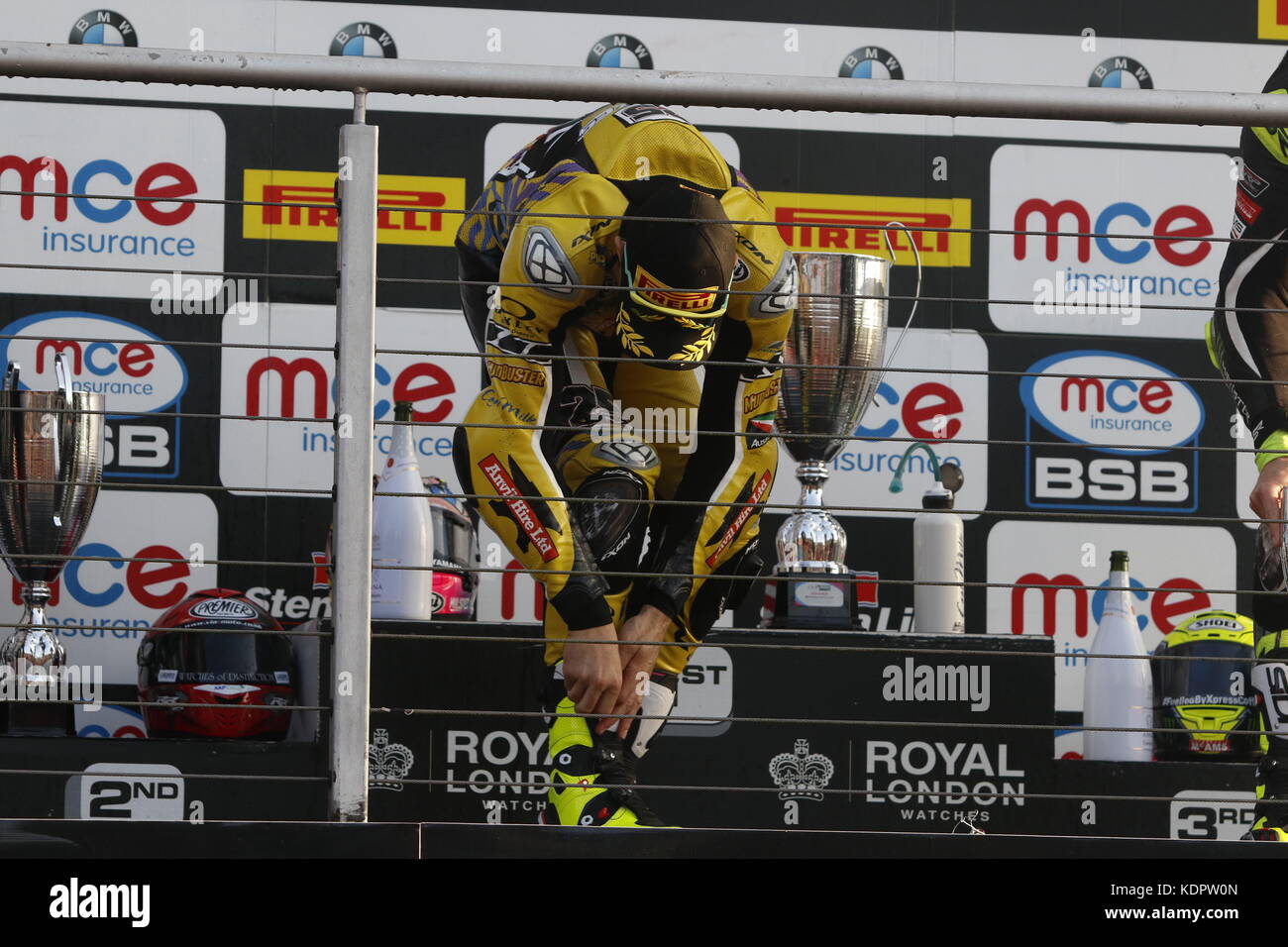 Fawkham, UK. 15th Oct, 2017. MCE Insurance British Superbike ...
