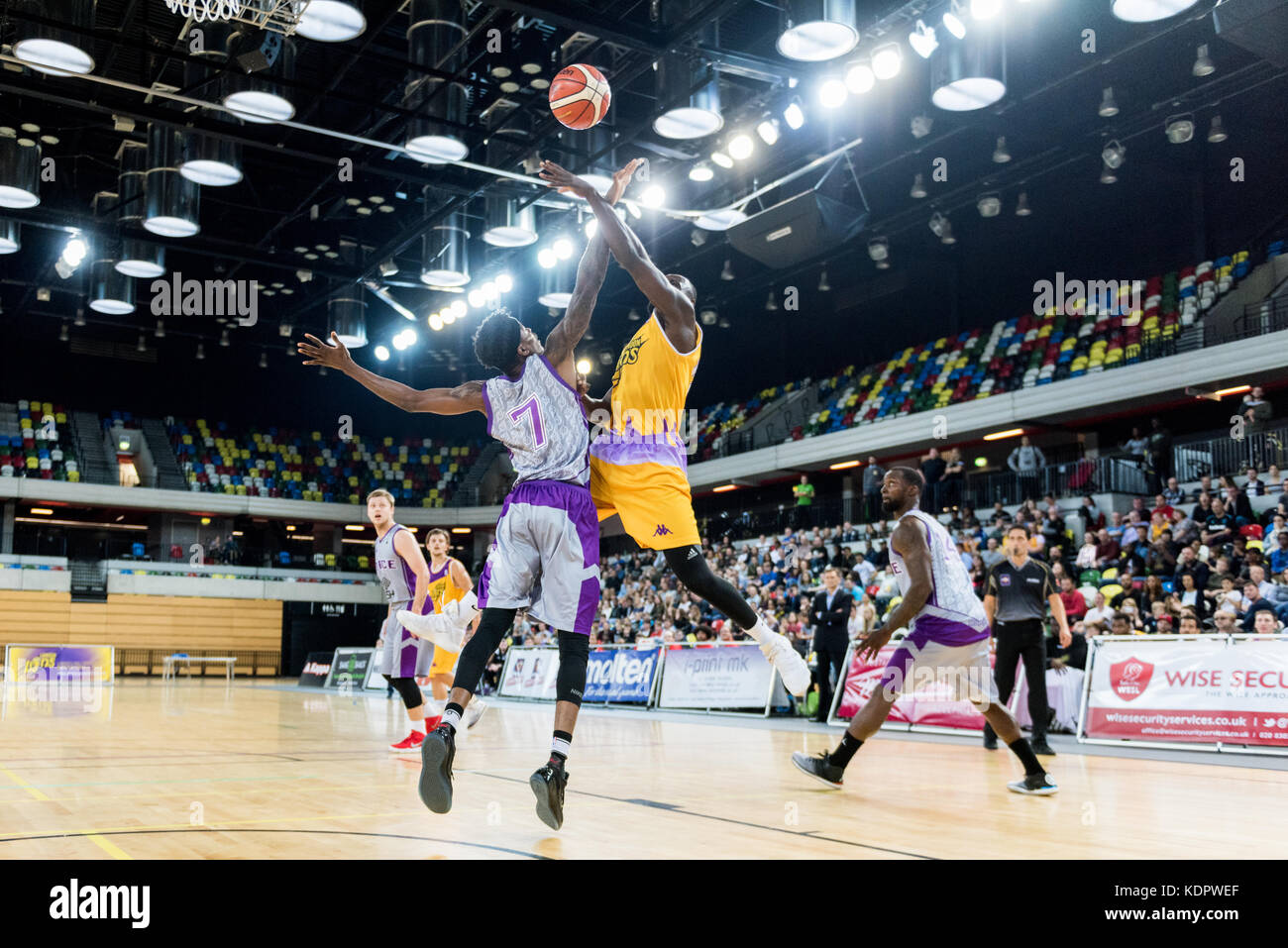 London, UK. 15th Oct, 2017. BBL: London Lions vs Leeds Force at The ...