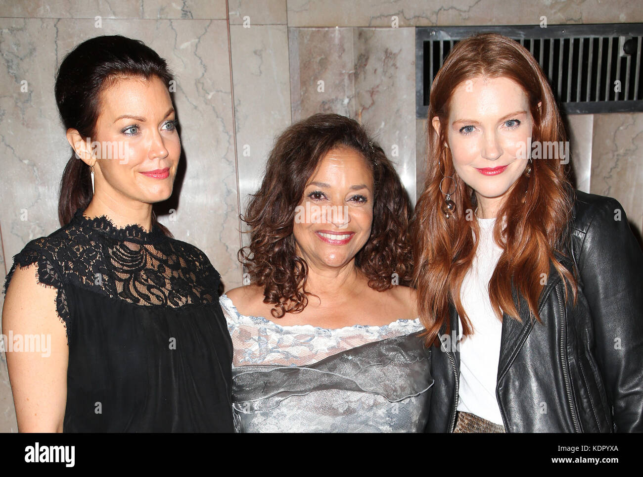 Beverly Hills, California, USA. 15th Oct, 2017. Bellamy Young, Debbie ...