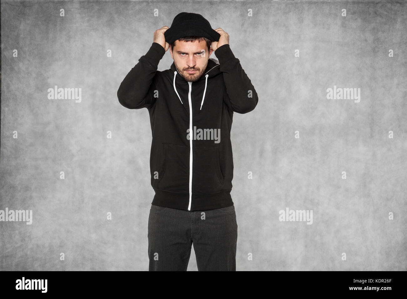 Thief man dressed in balaclava hi-res stock photography and images - Alamy