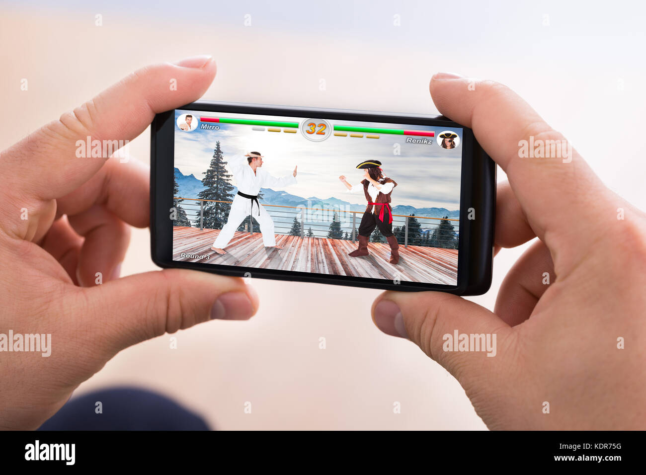 Cartoon fight cloud hi-res stock photography and images - Alamy