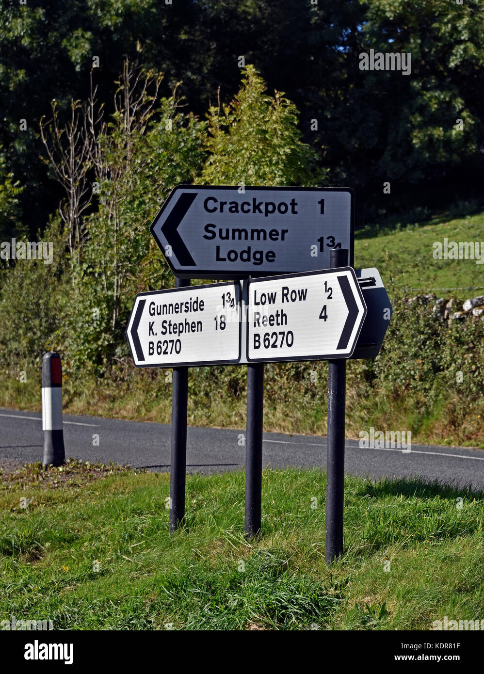 Crackpot sign hi-res stock photography and images - Alamy