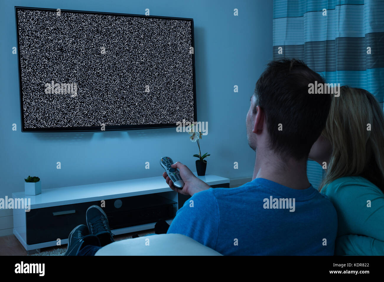 Tv screen with static noise hi-res stock photography and images - Alamy