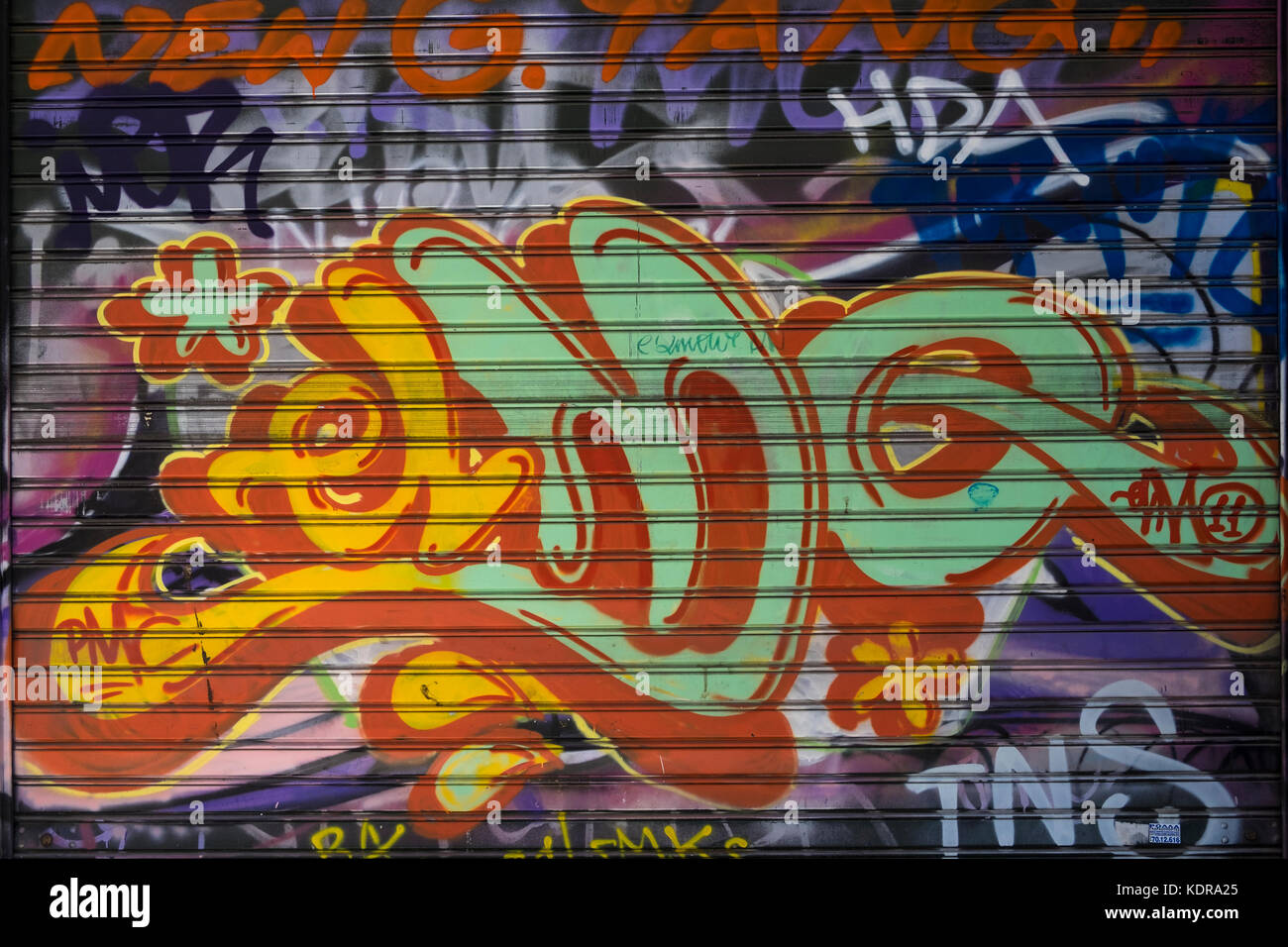 graffiti in Athens, typical houses in Athens Stock Photo - Alamy