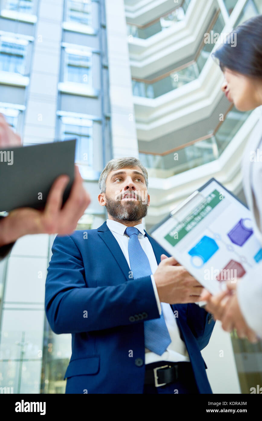 Discussing Mutually Beneficial Cooperation Stock Photo - Alamy