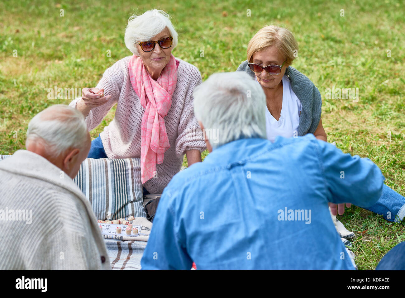 Group seniors enjoying hi-res stock photography and images - Alamy