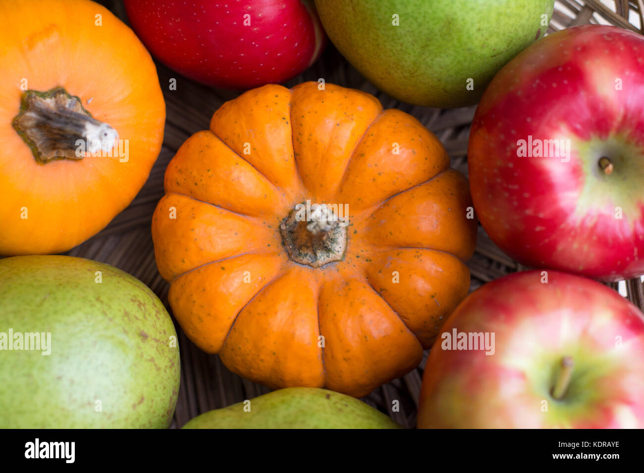Harvest pumpkins apples pears hi-res stock photography and images - Alamy