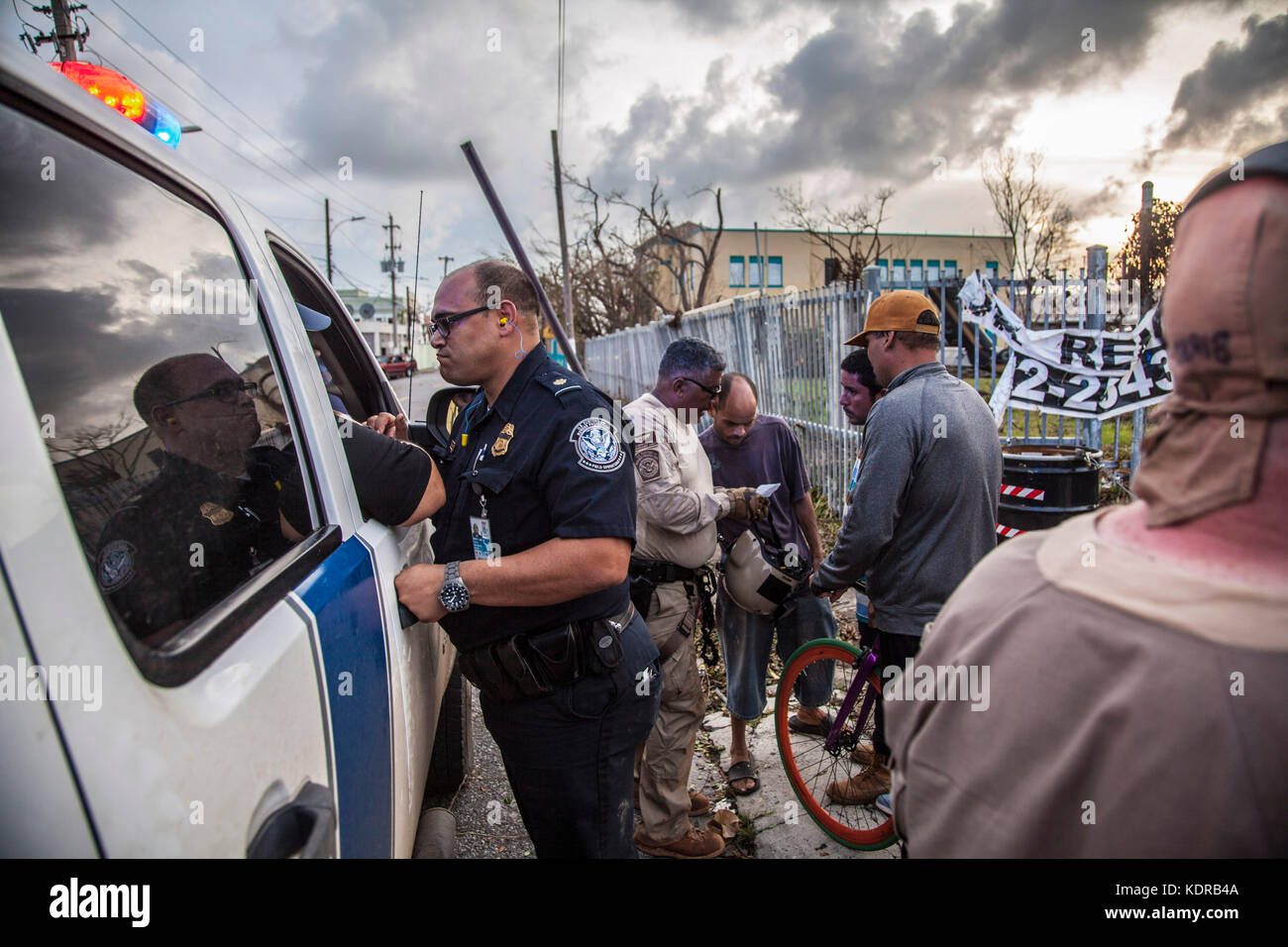 U.S. Customs and Border Protection officers work with local police ...