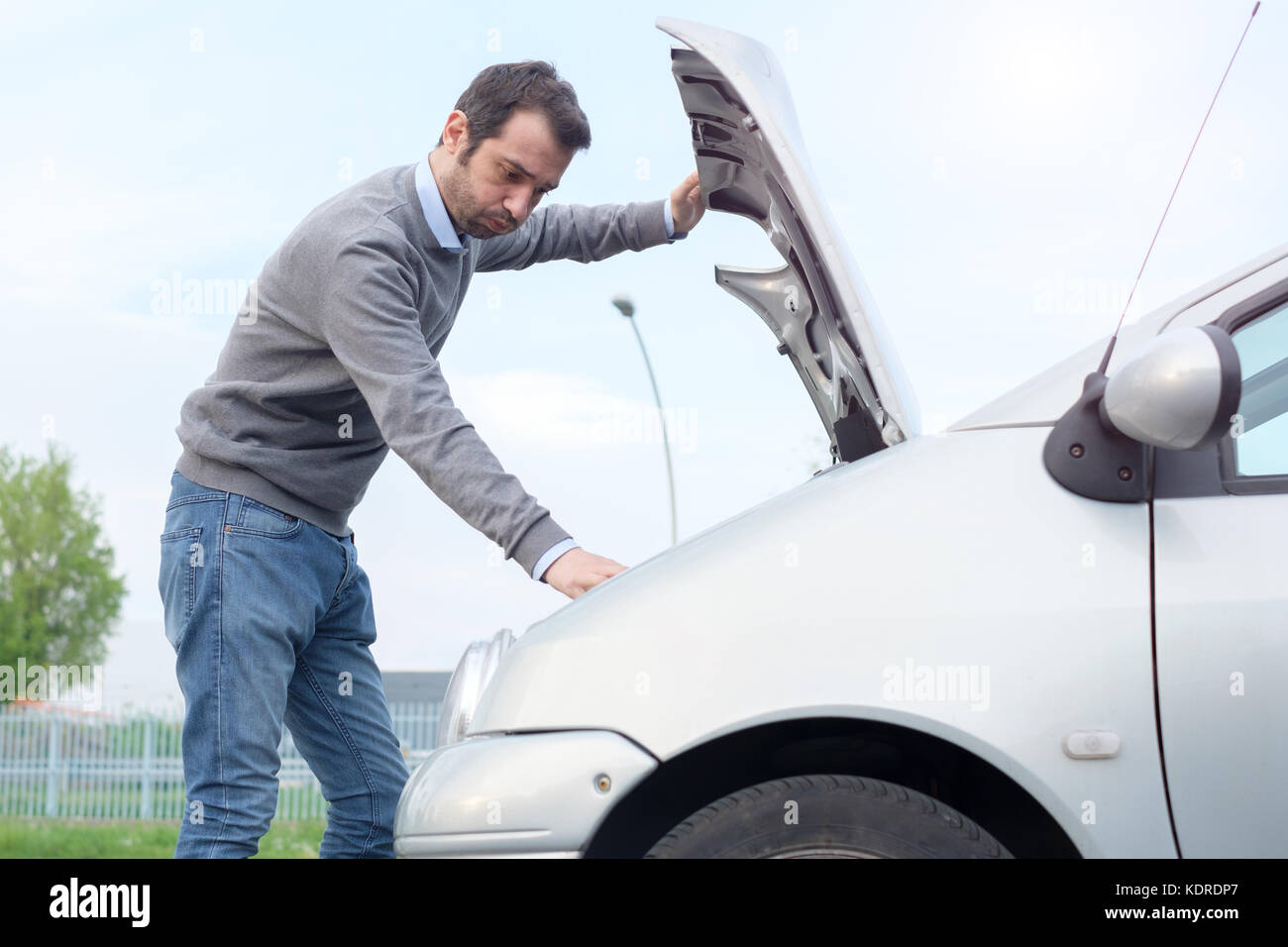 Emergency vehicle repair hi-res stock photography and images - Alamy