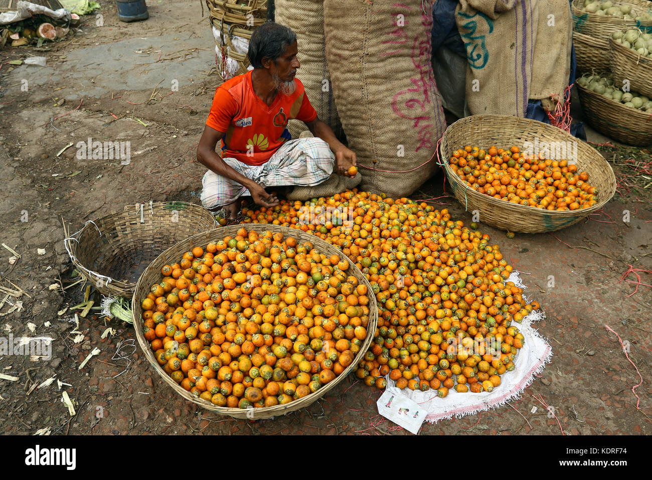 Man Selling Raw Betel Nut in dhaka Stock Photo - Alamy