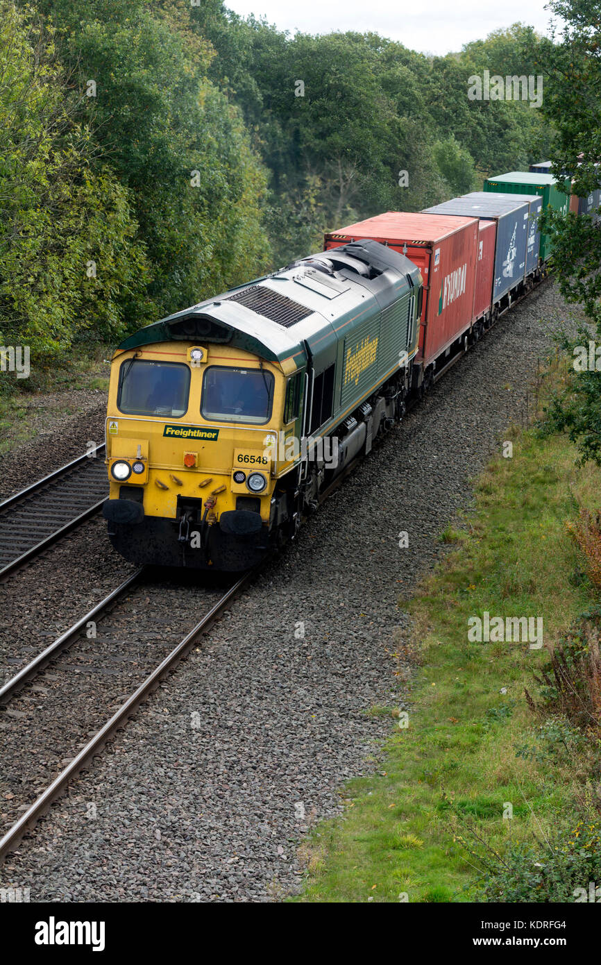 Class 66 diesel locomotive pulling a freightliner train, Warwickshire ...