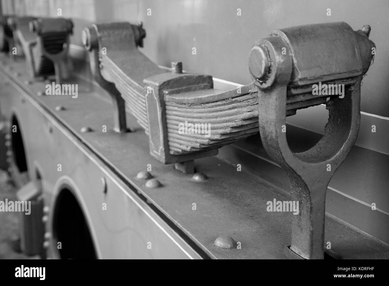 Leaf spring suspension hi-res stock photography and images - Alamy