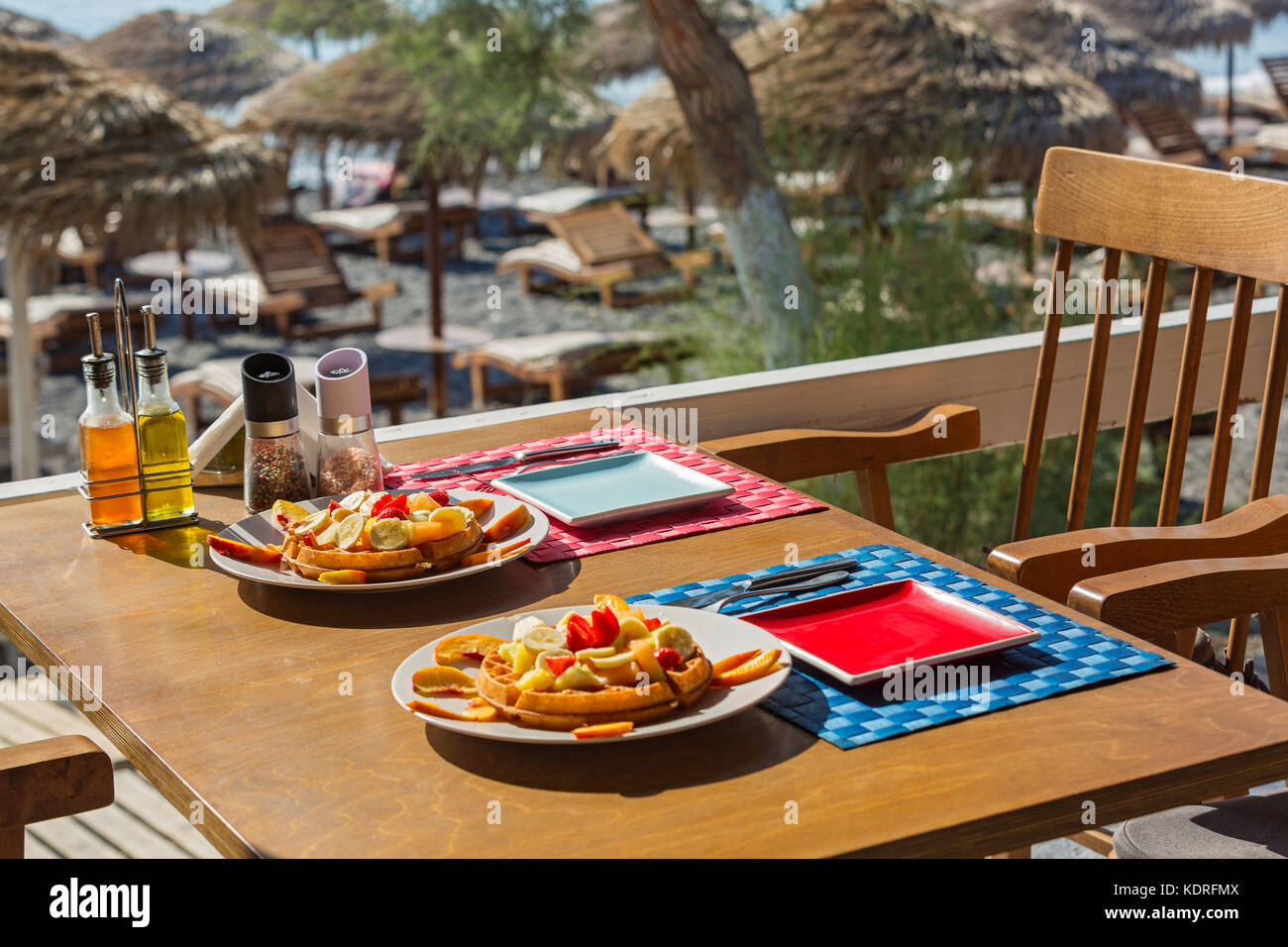 Cafe table on beach hi-res stock photography and images - Alamy