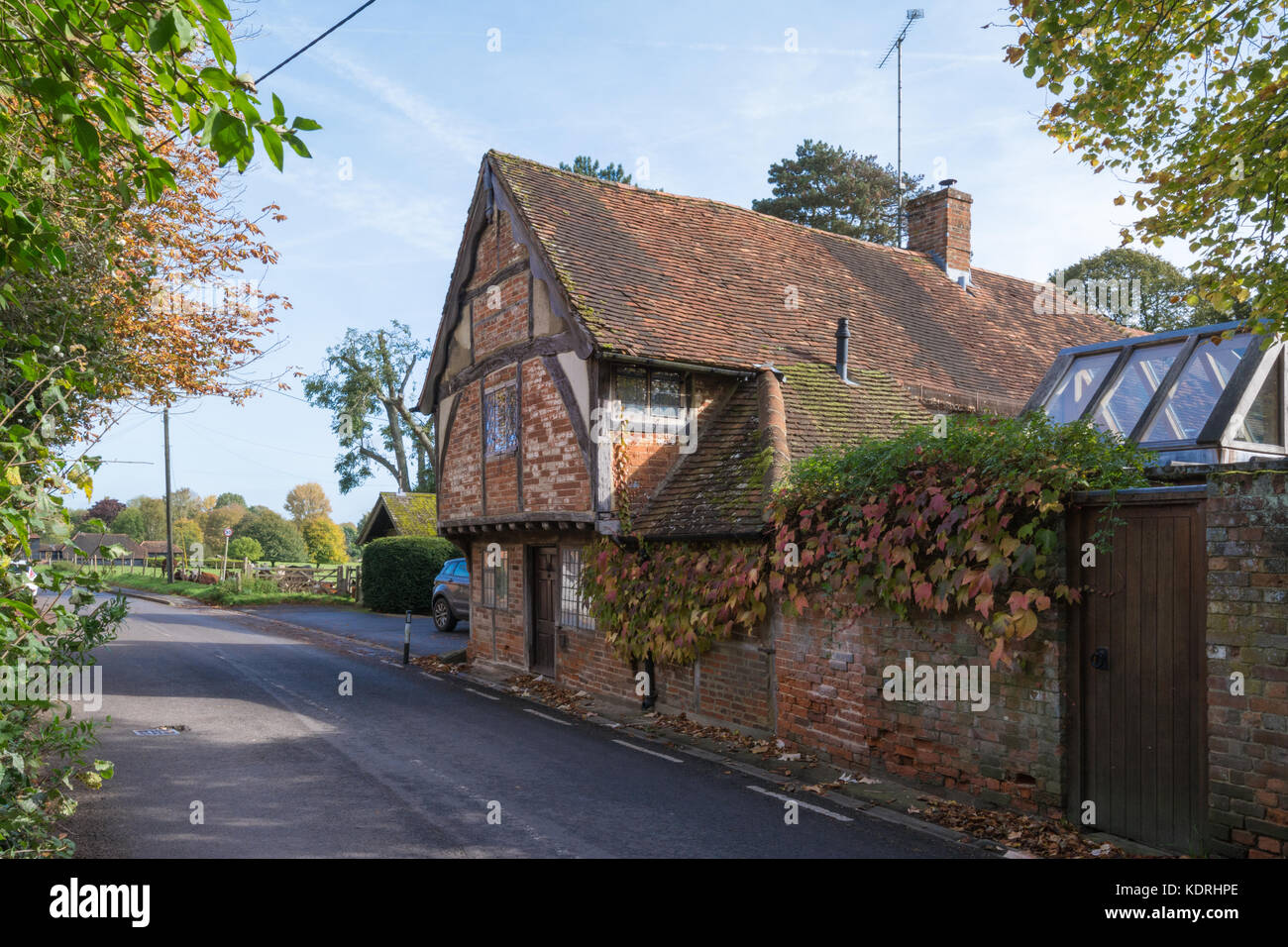 Greywell hampshire england uk hi-res stock photography and images - Alamy