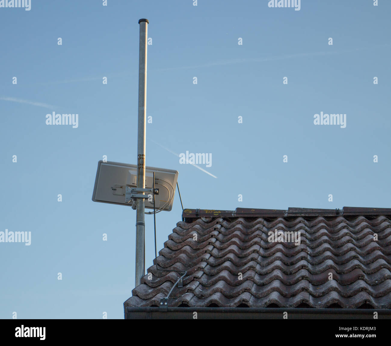 Satellite reception station hi-res stock photography and images - Alamy