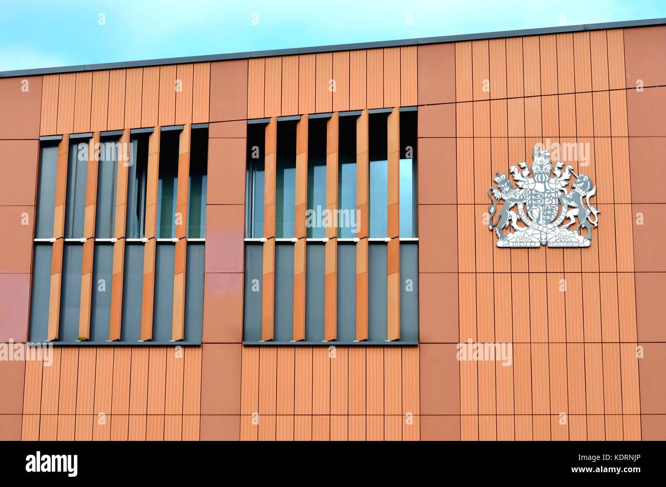 Side of Magistrates court building Stock Photo - Alamy