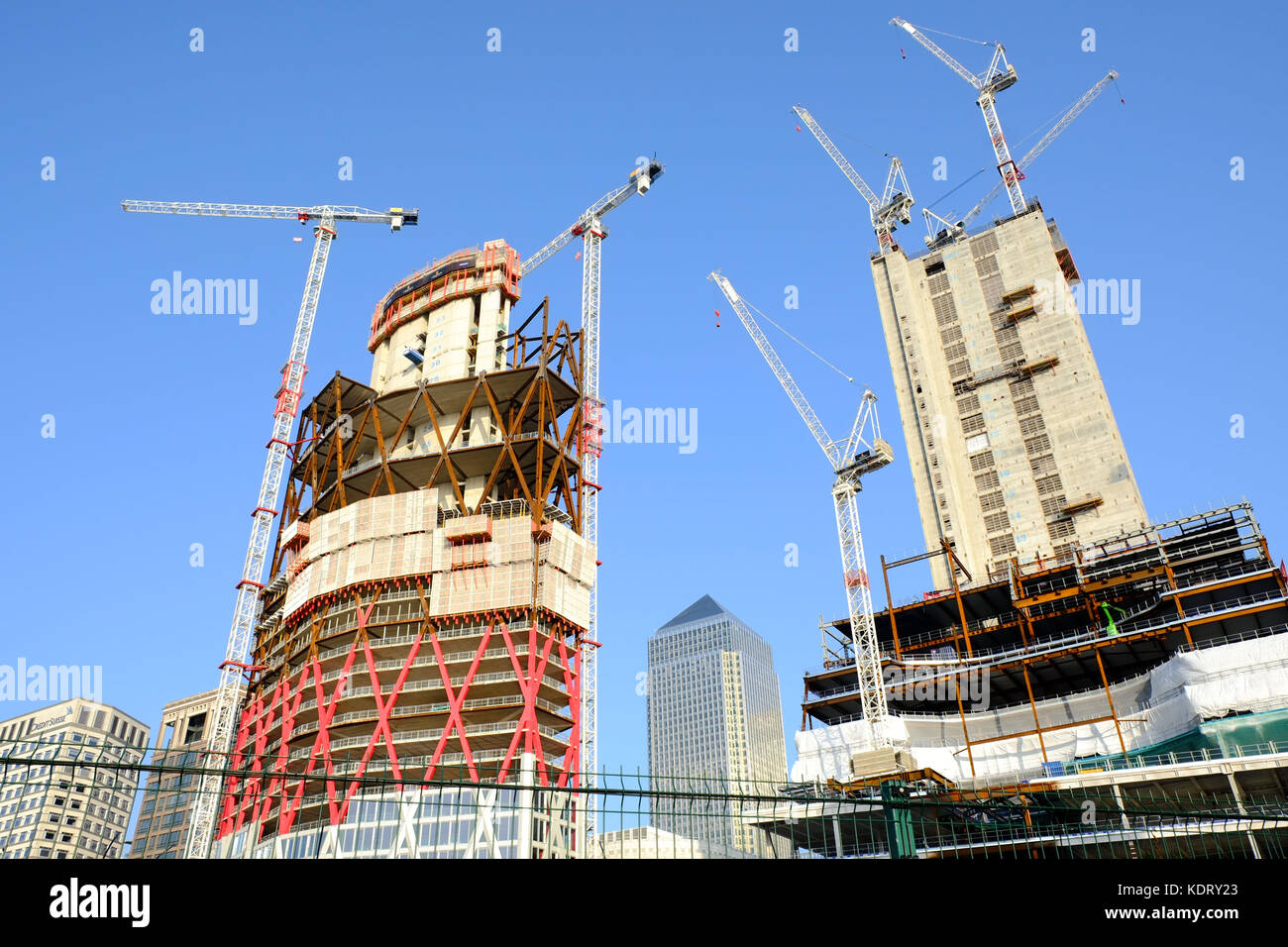 Steel diagrid structure hi-res stock photography and images - Alamy