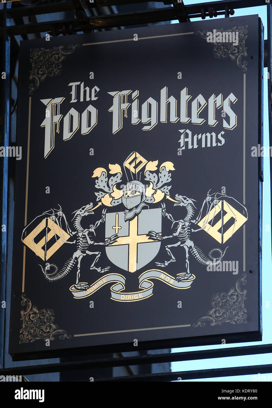 Foo Fighters take over a London pub to coincide with the launch of ...