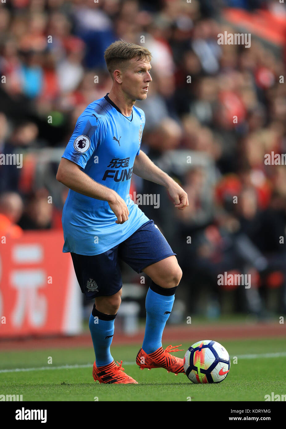 Newcastle United's Matt Ritchie Stock Photo - Alamy