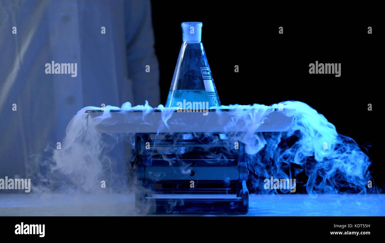 Boiling Water Beaker High Resolution Stock Photography and Images - Alamy