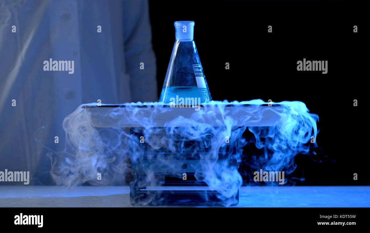 Boiling Water Beaker High Resolution Stock Photography and Images - Alamy