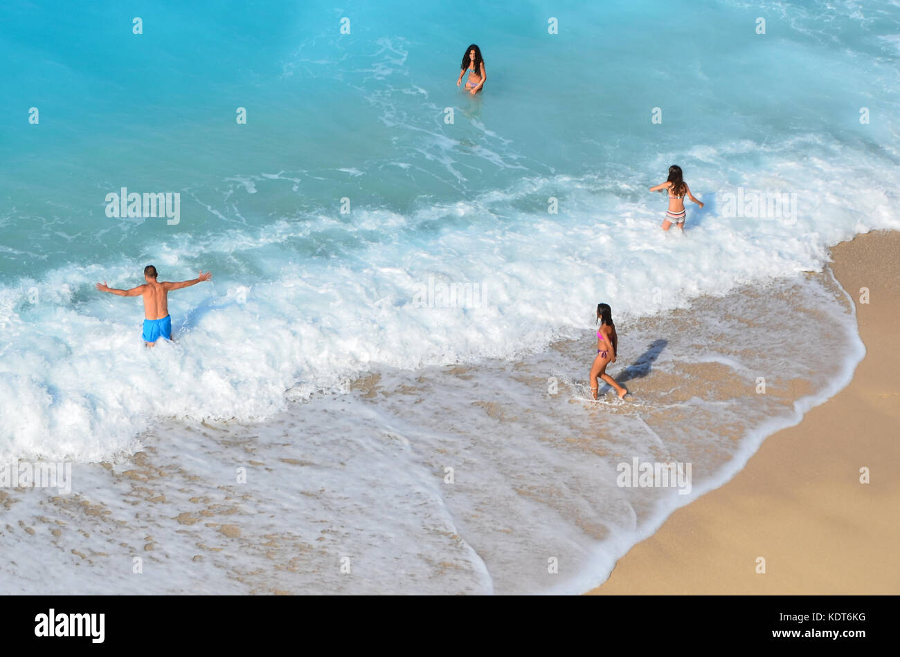 Family activity hi-res stock photography and images - Alamy