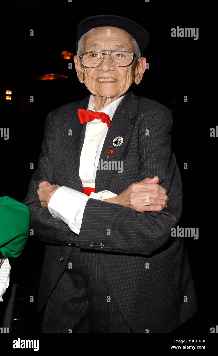 Munchkins wizard of oz hi-res stock photography and images - Alamy