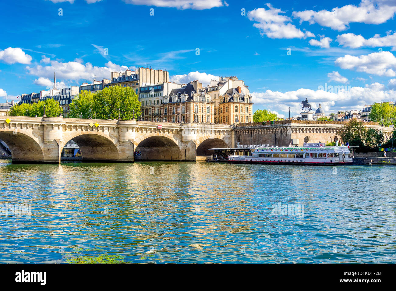 Seine River on a beautiful summer's day Stock Photo - Alamy