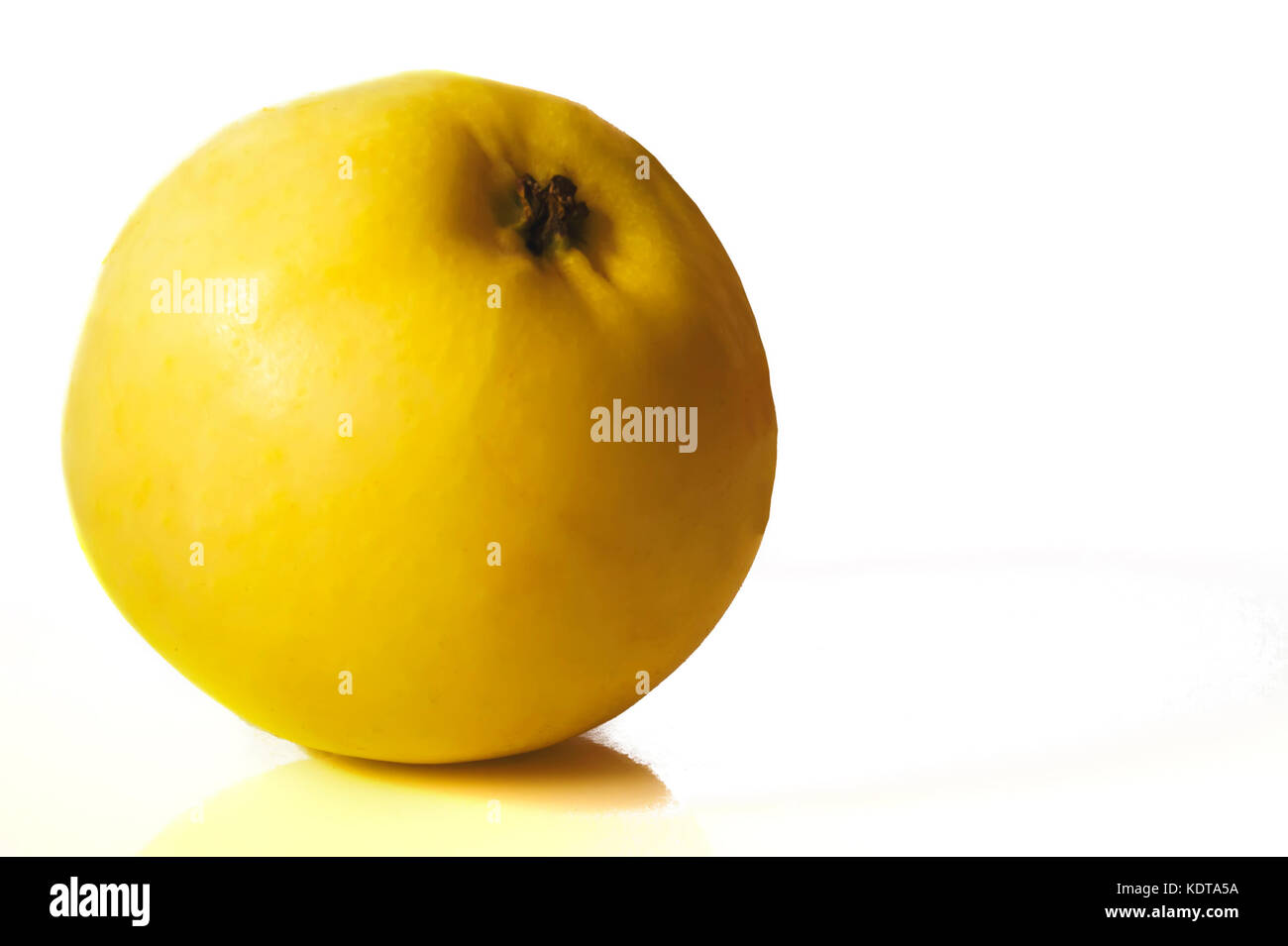 Golden delicious Reine des reinettes apple isolated on white background ...