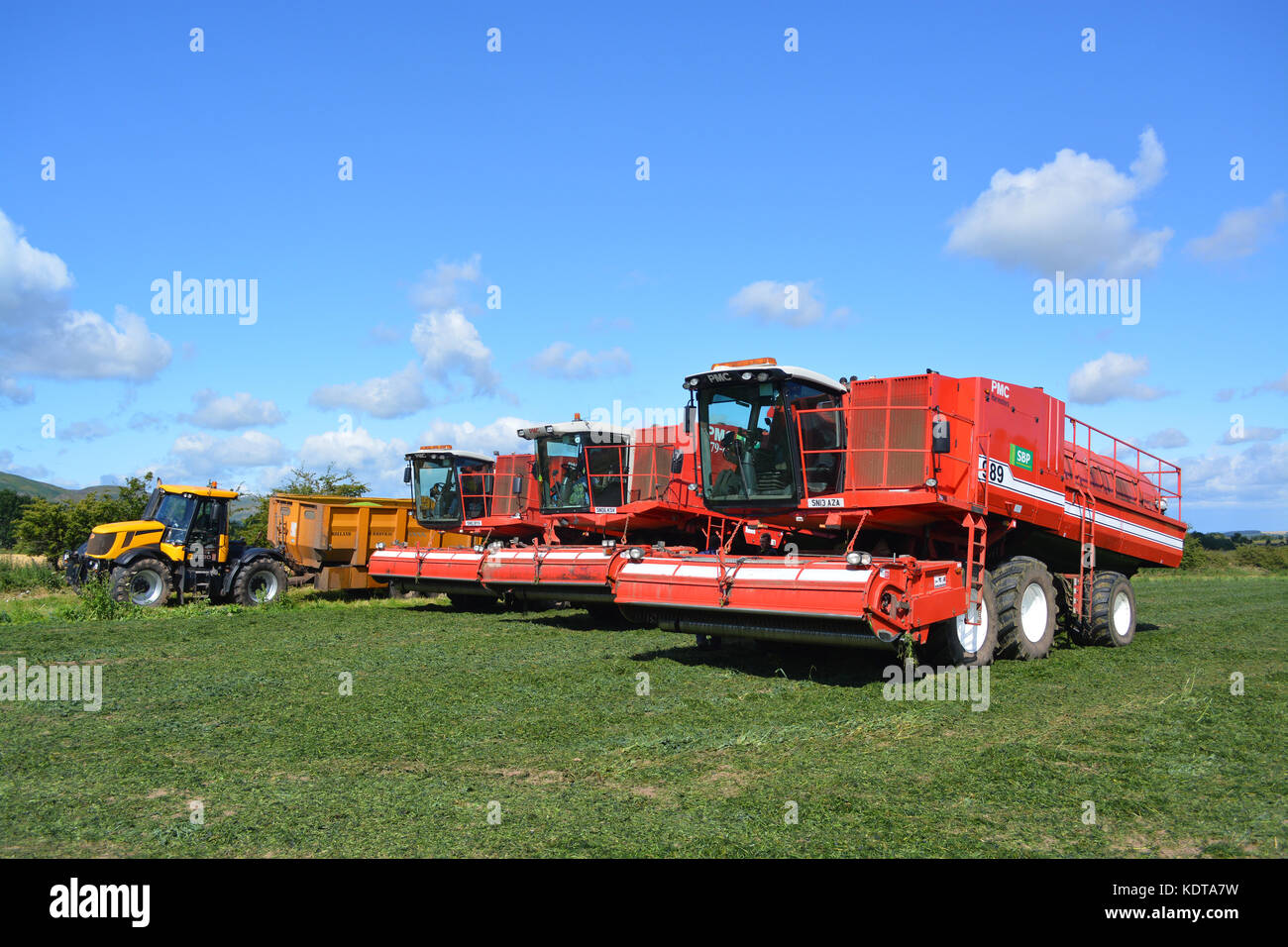 Pea harvester hi-res stock photography and images - Alamy