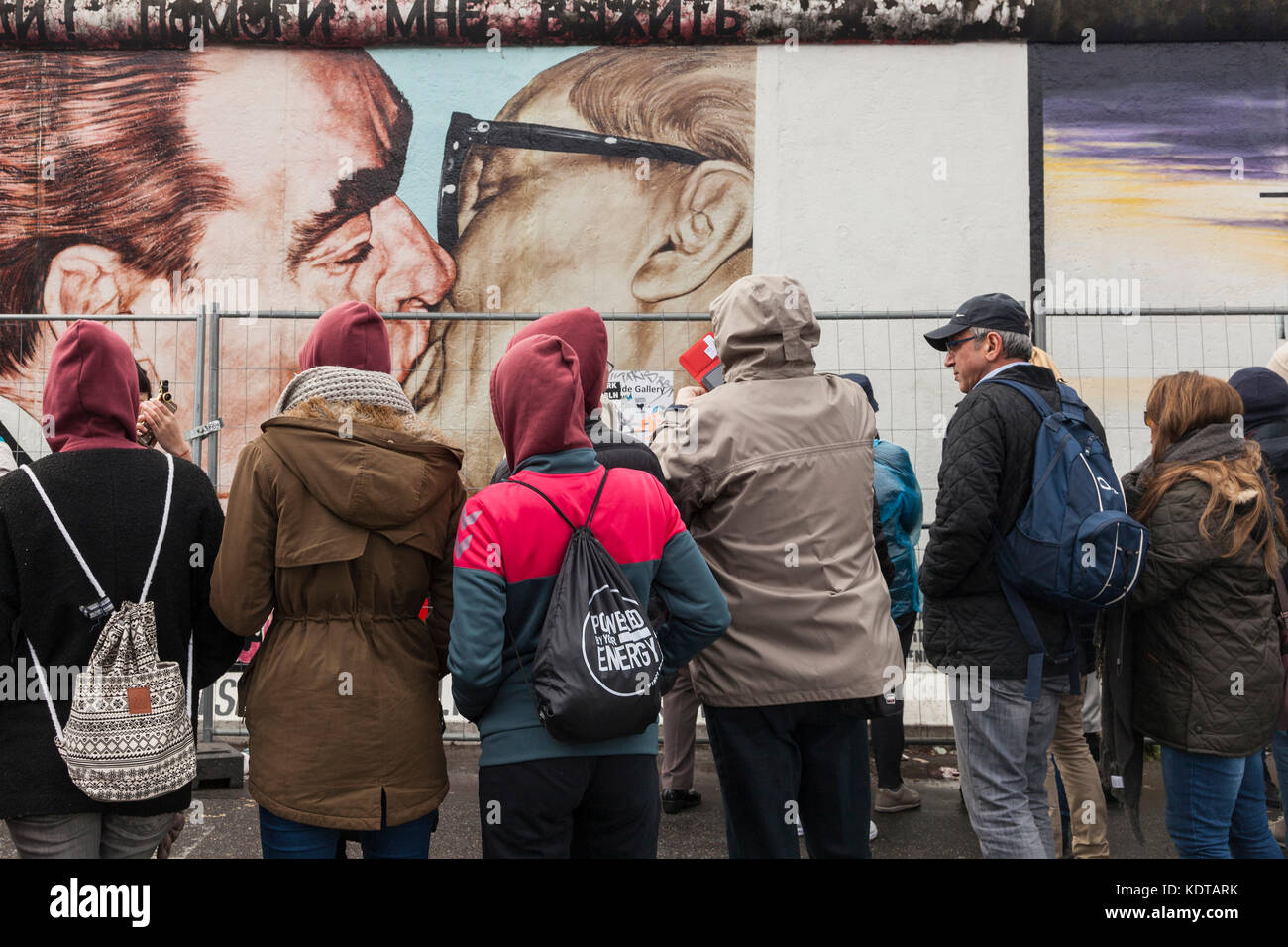 The Kiss, East Side Gallery, Berlin, Germany Stock Photo - Alamy